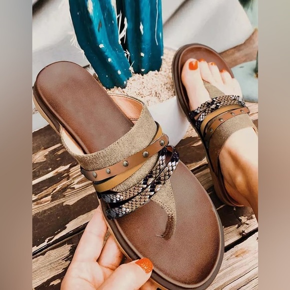 Source Unknown | Shoes | New Tan Vintage Snakeskin Strappy Flip Flop ...